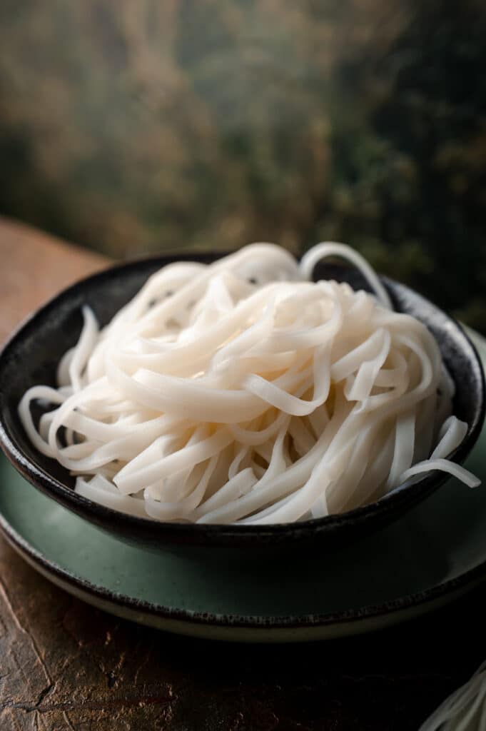 How To Cook Rice Noodles (With Video) - Raepublic