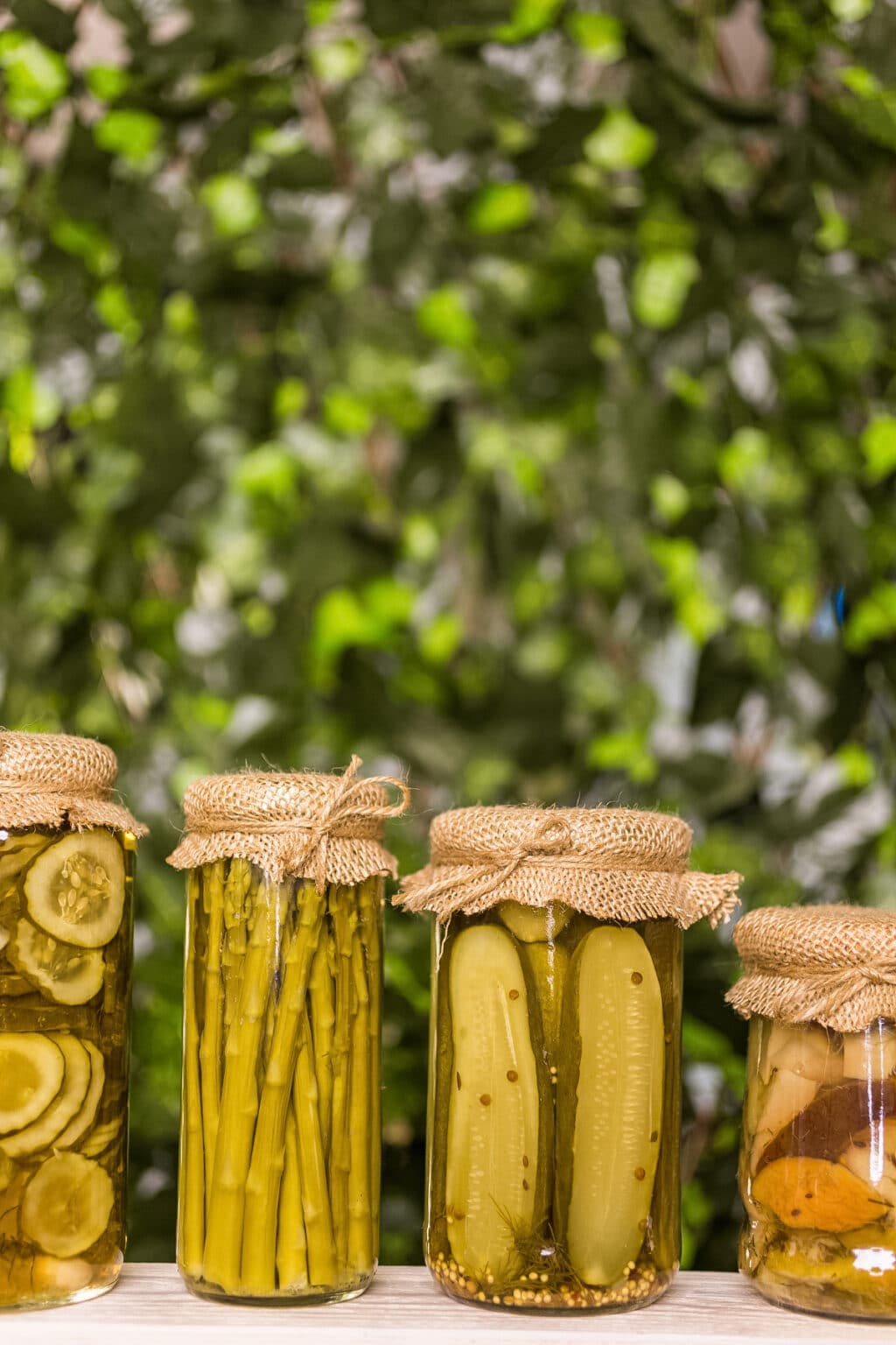 How Many Ounces In A Quart? (+ Free Conversion Guide!) - Raepublic