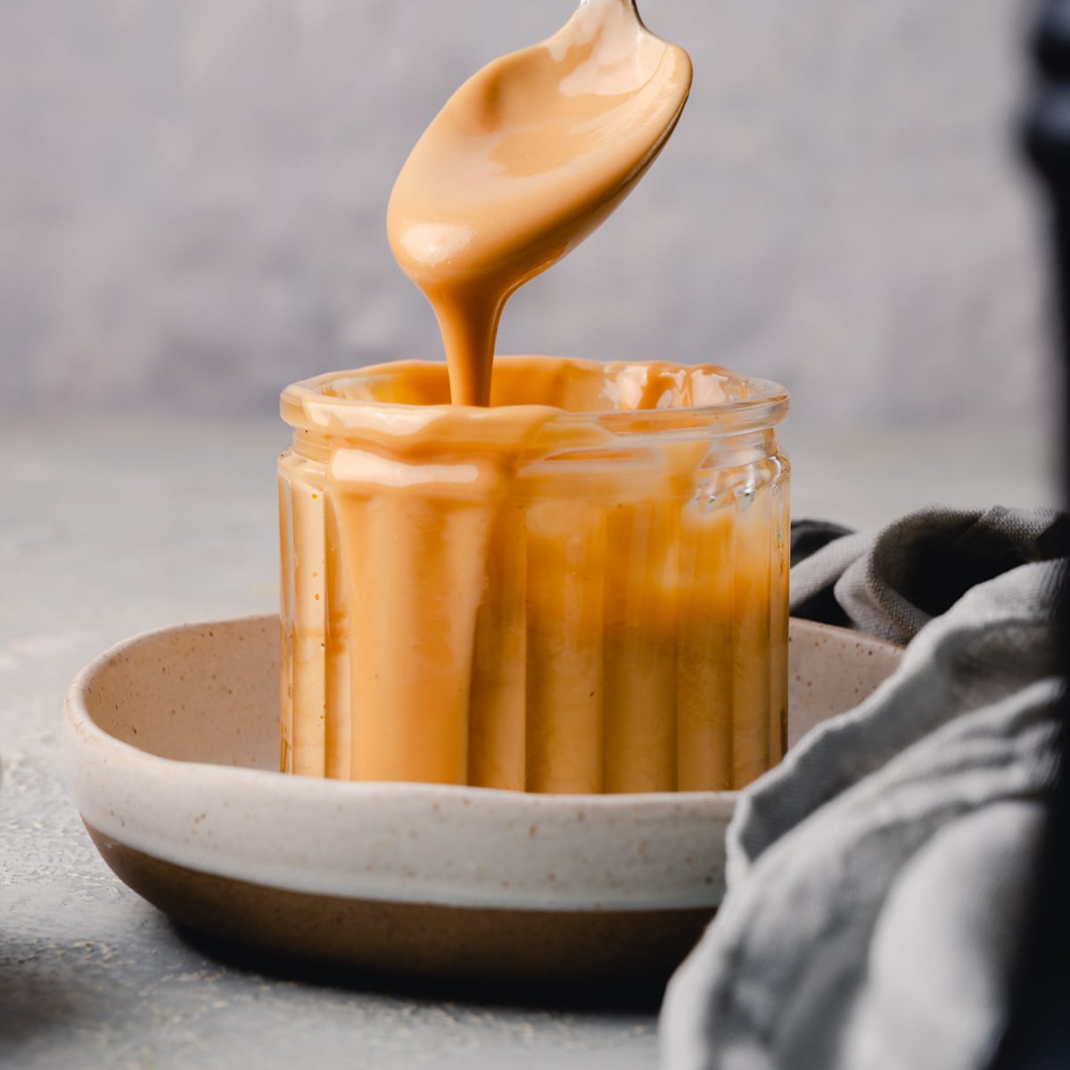 31 Best Almond Butter Substitutes For The Perfect Recipe - Raepublic