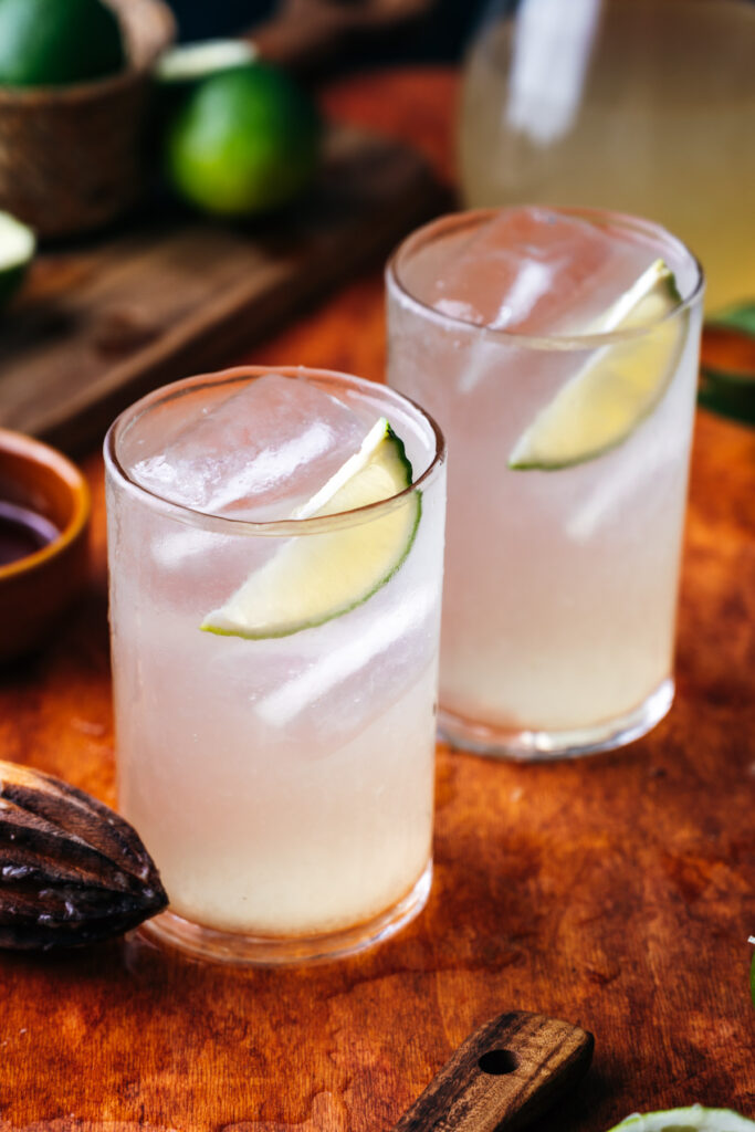 Easy Limeade Recipe (refined sugar-free) - Raepublic