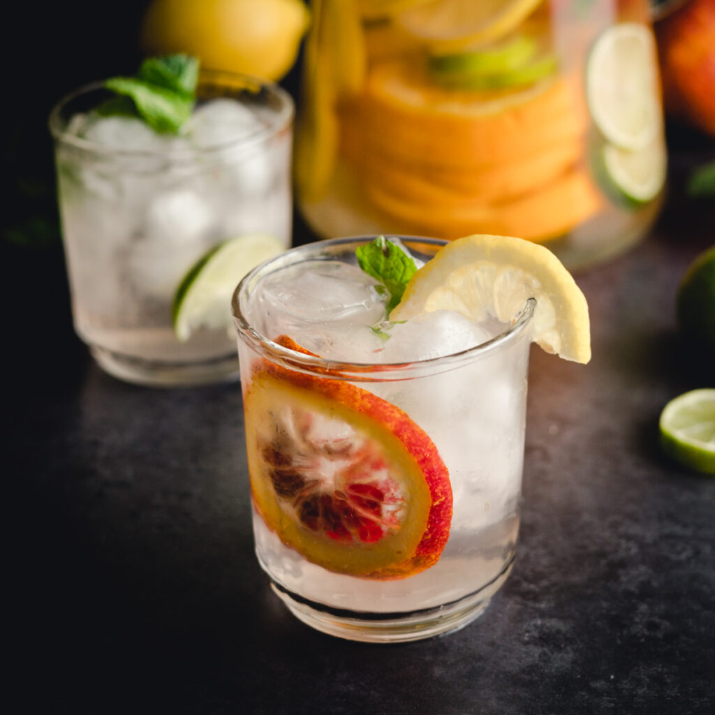 Citrus Water With Fresh Mint (5-Minute Recipe) - Raepublic