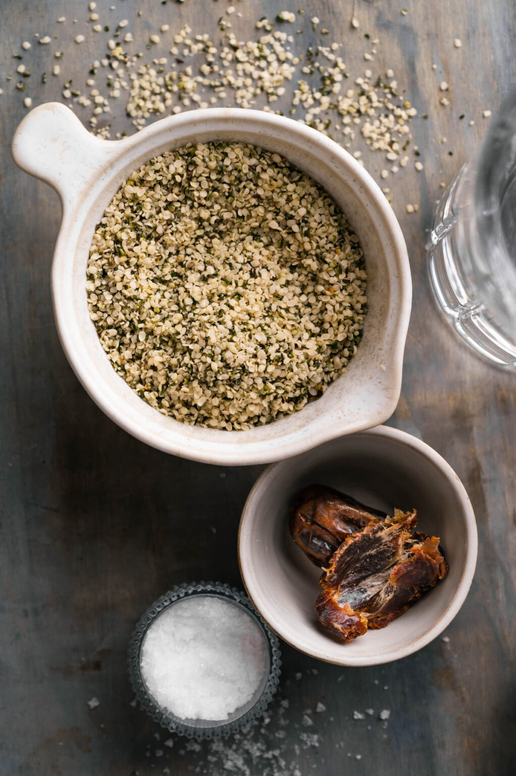 How To Make Hemp Milk (Sweetened With Dates) - Raepublic