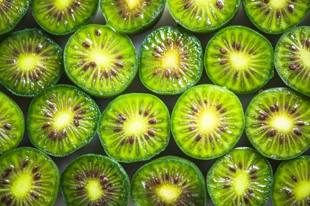 100 Naturally Green Fruits You Should Eat - Raepublic