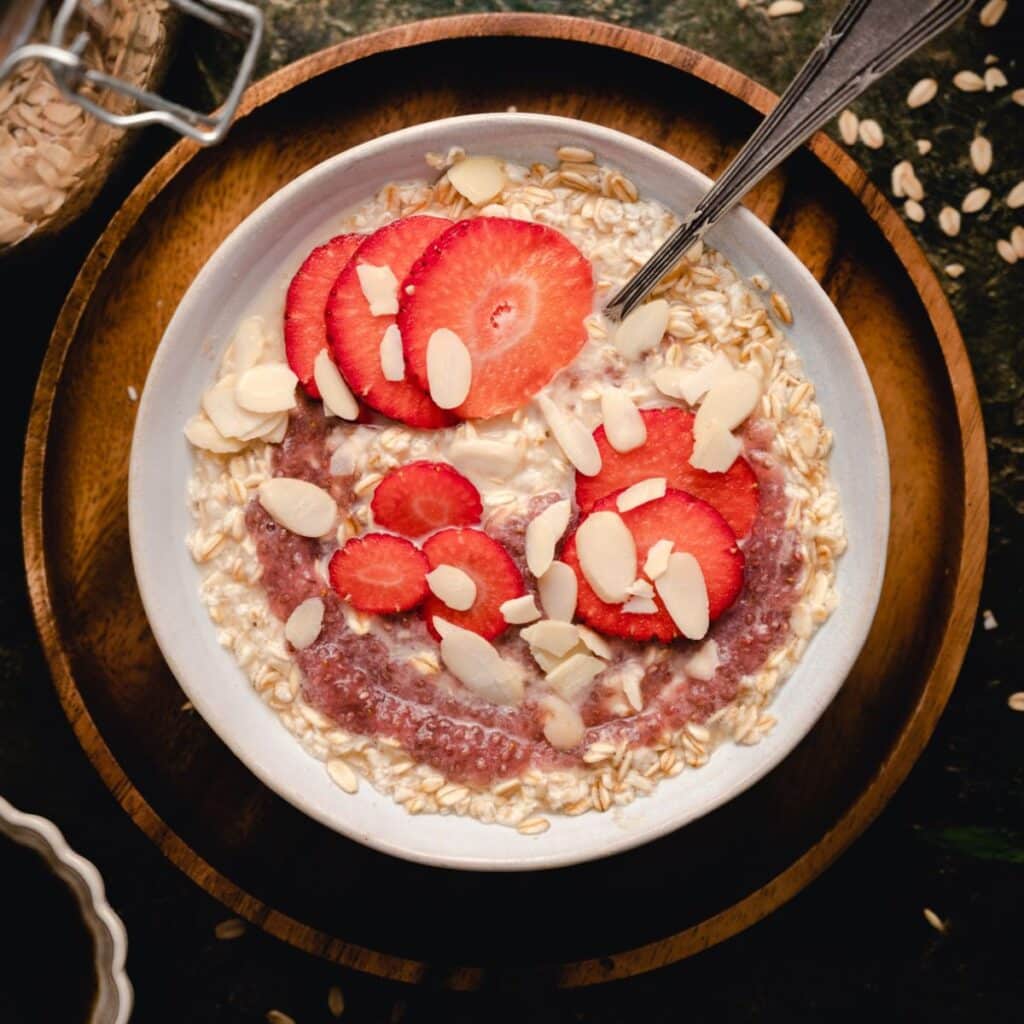 Classic Oatmeal For One (Easy Single Serve Recipe) - Raepublic